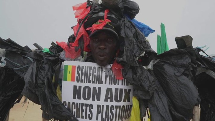 Modou Fall, l'activiste qui veut un "Sénégal sans plastique"