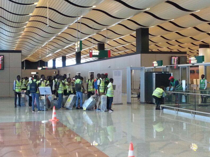 Mouvement d’humeur à l’AIBD : Les agents de 2AS sortent les brassards ...