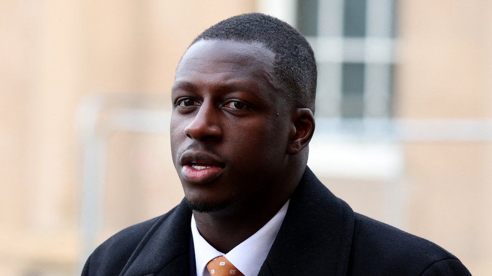 Angleterre Benjamin Mendy Déclaré Non Coupable De 6 Viols