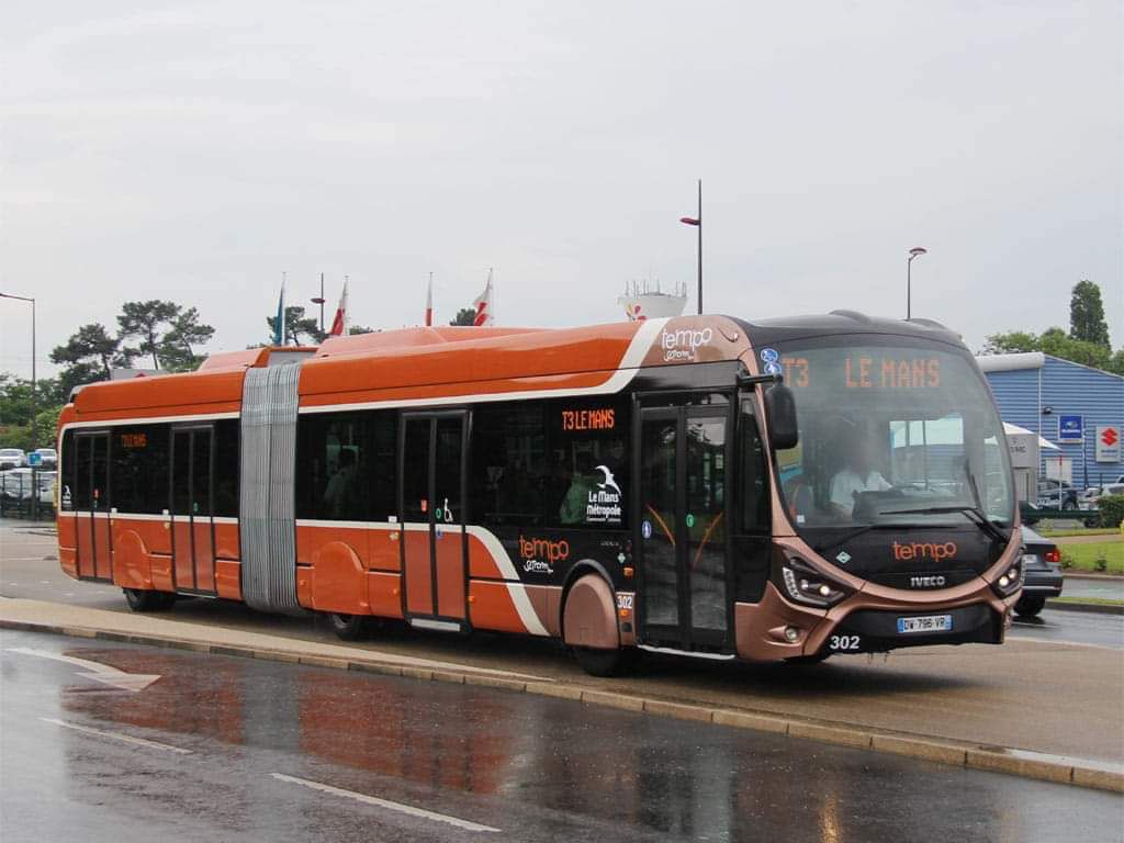400 BUS À GAZ ATTENDUS D’ICI DECEMBRE 2023...